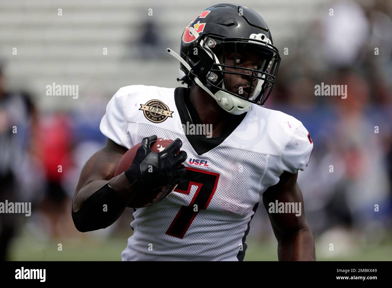 Houston Gamblers running back Mark Thompson (7) carries the ball ...
