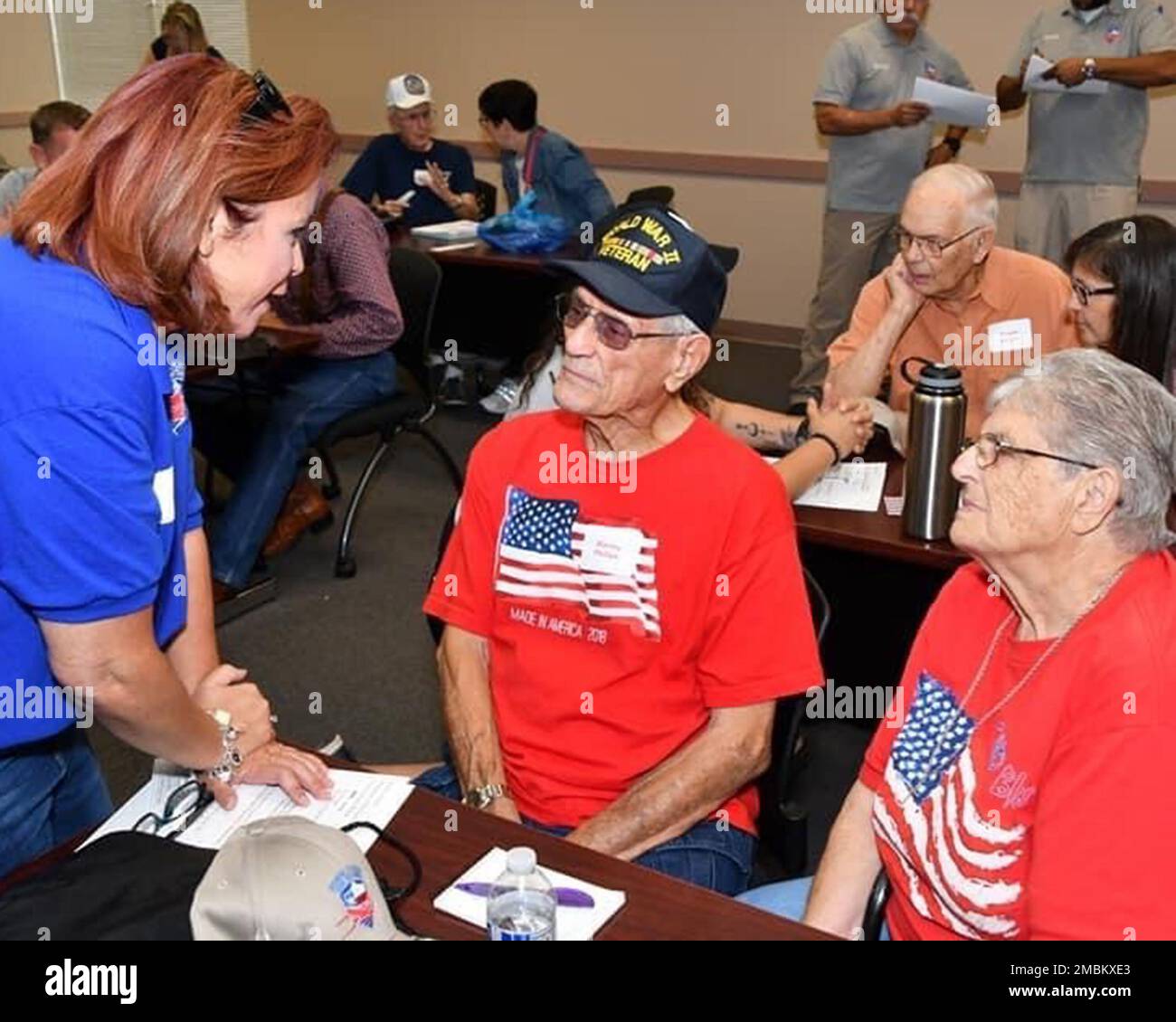 Jennifer Cross, the 2001 Navy Spirit of Hope awardee, has a ‘meet and ...