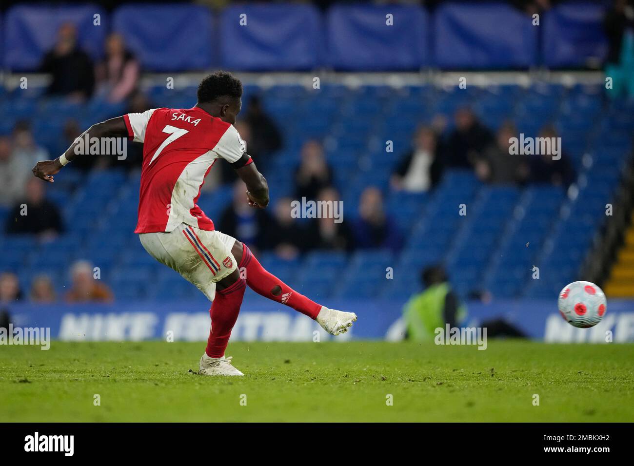 Arsenal's Bukayo Saka scores his sides 4th goal from the penalty spot ...