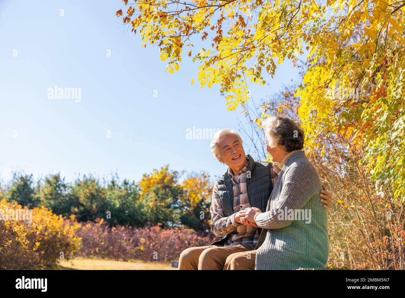 Sweet elderly couples Stock Photo - Alamy