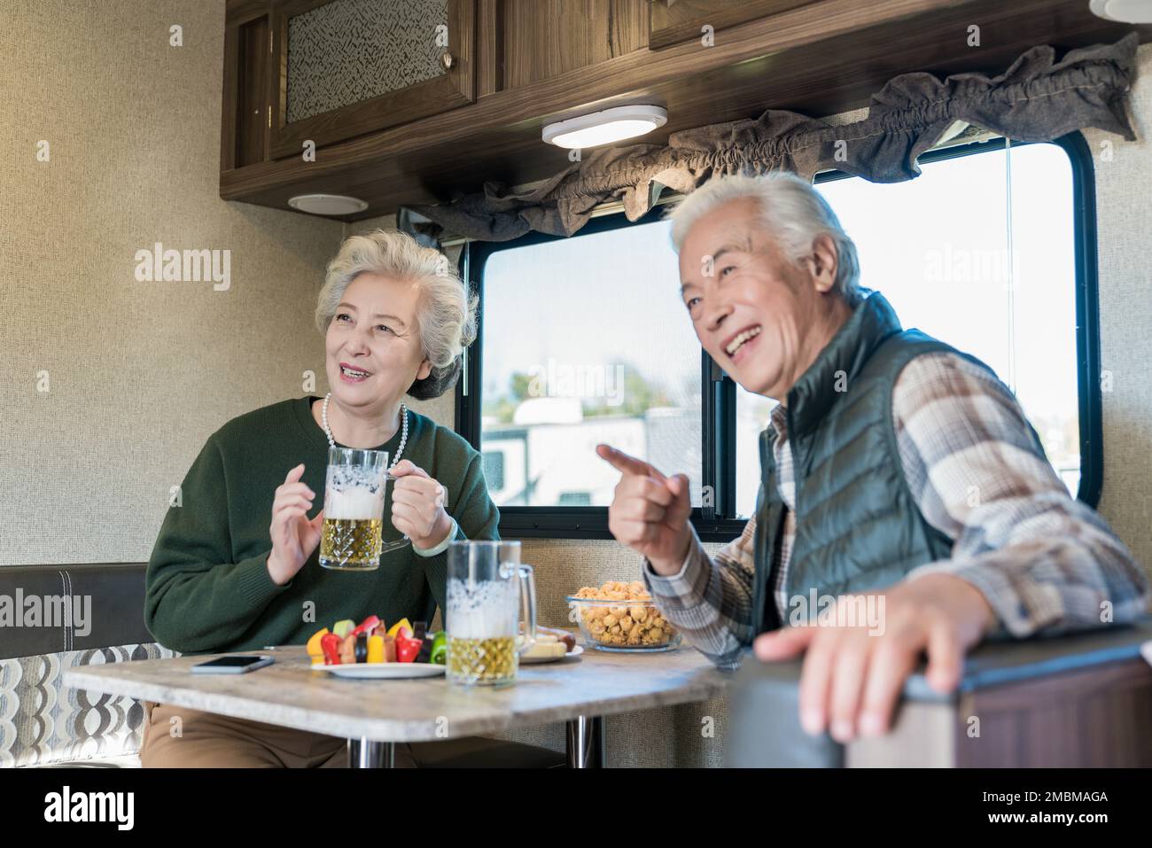 Old couples leisure life hi-res stock photography and images - Alamy