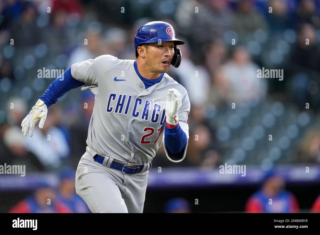 Chicago Cubs right fielder Seiya Suzuki (27) in the first inning of a ...