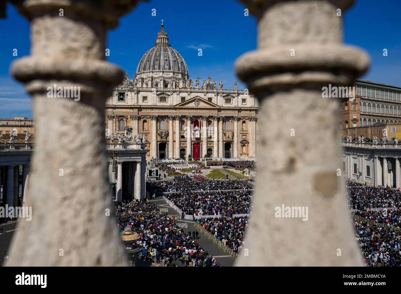 Faithful gather to attend the Catholic Easter Sunday mass led by Pope ...