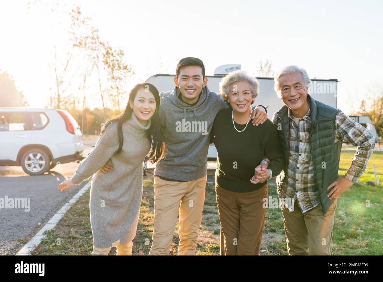 Happy family road trip Stock Photo - Alamy