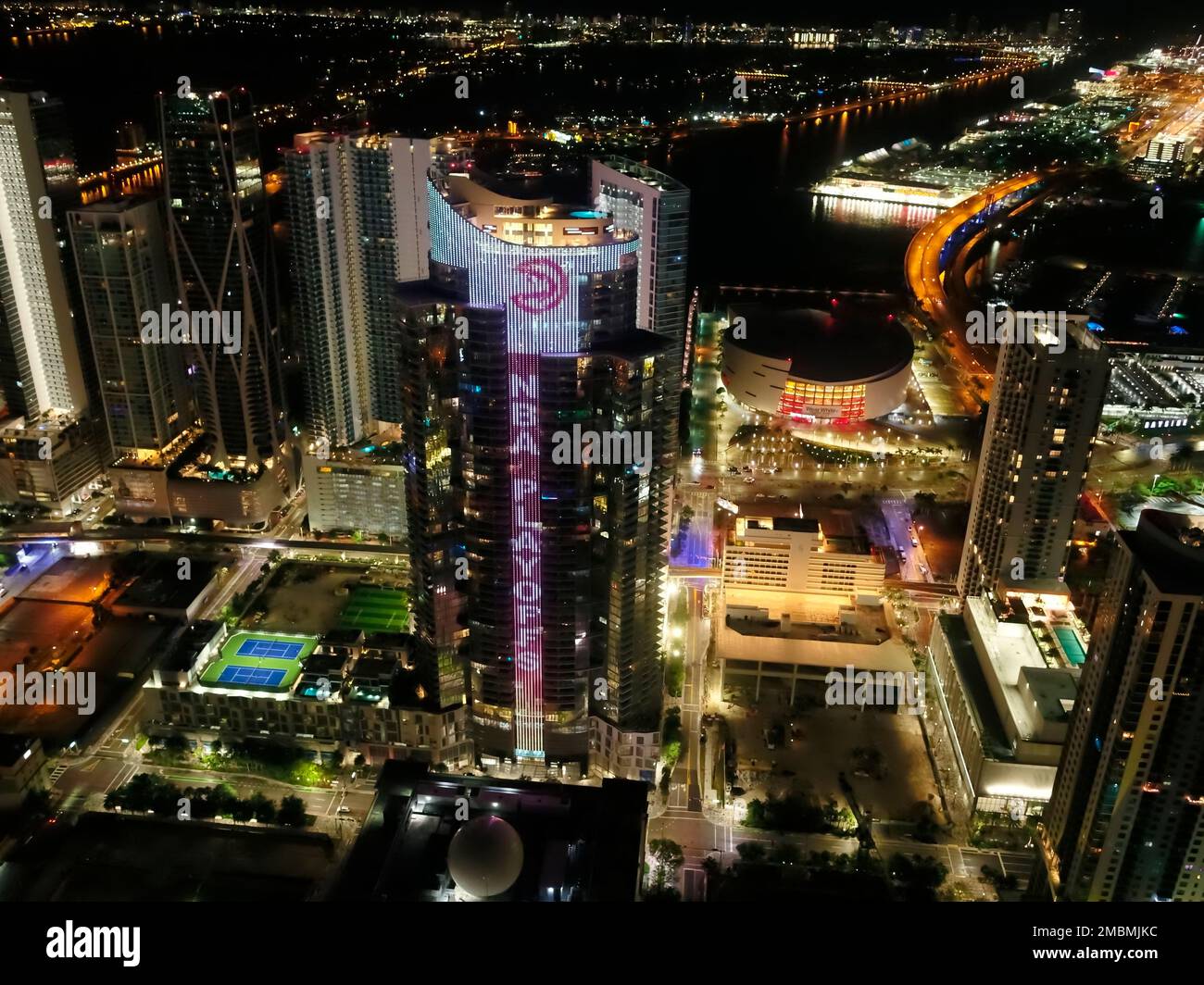 IMAGES DISTRIBUTED FOR PARAMOUNT MIAMI WORLDCENTER - South Florida's ...
