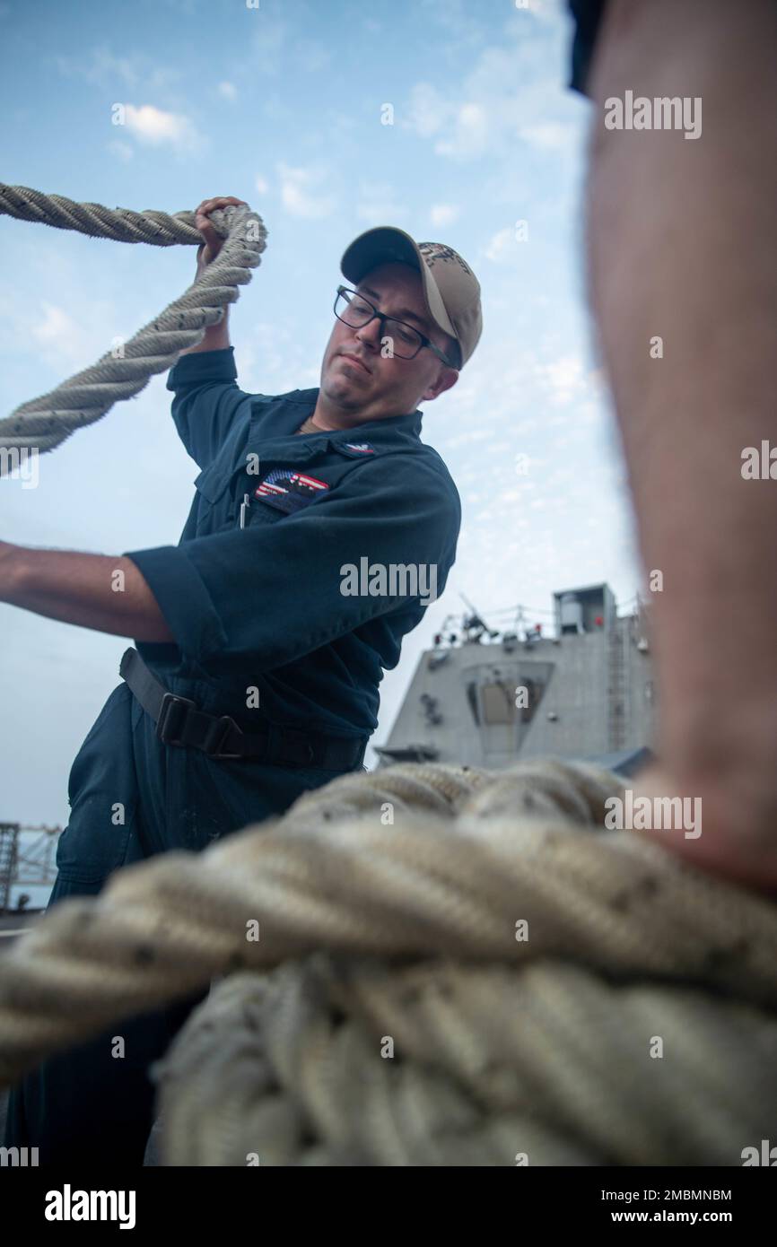 Proper mooring hi-res stock photography and images - Alamy