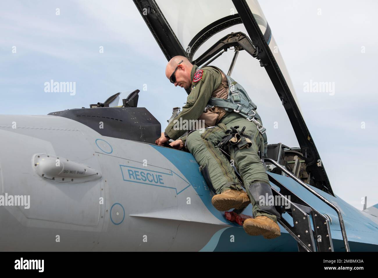 1975 usaf pilot hi-res stock photography and images - Alamy