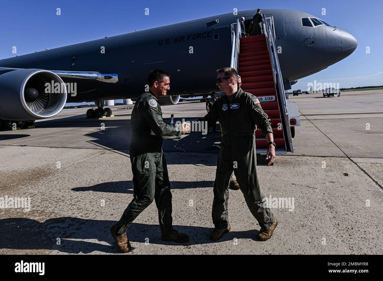 305th air m hi-res stock photography and images - Alamy