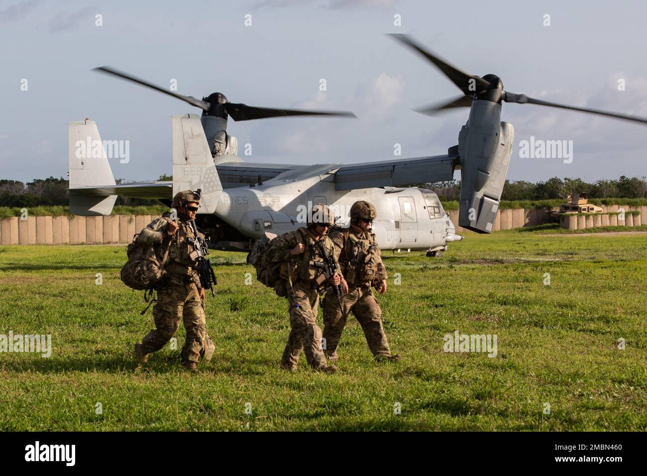 U.S. Army National Guard Soldiers assigned to Task Force Red Dragon, Combined Joint Task Force ...