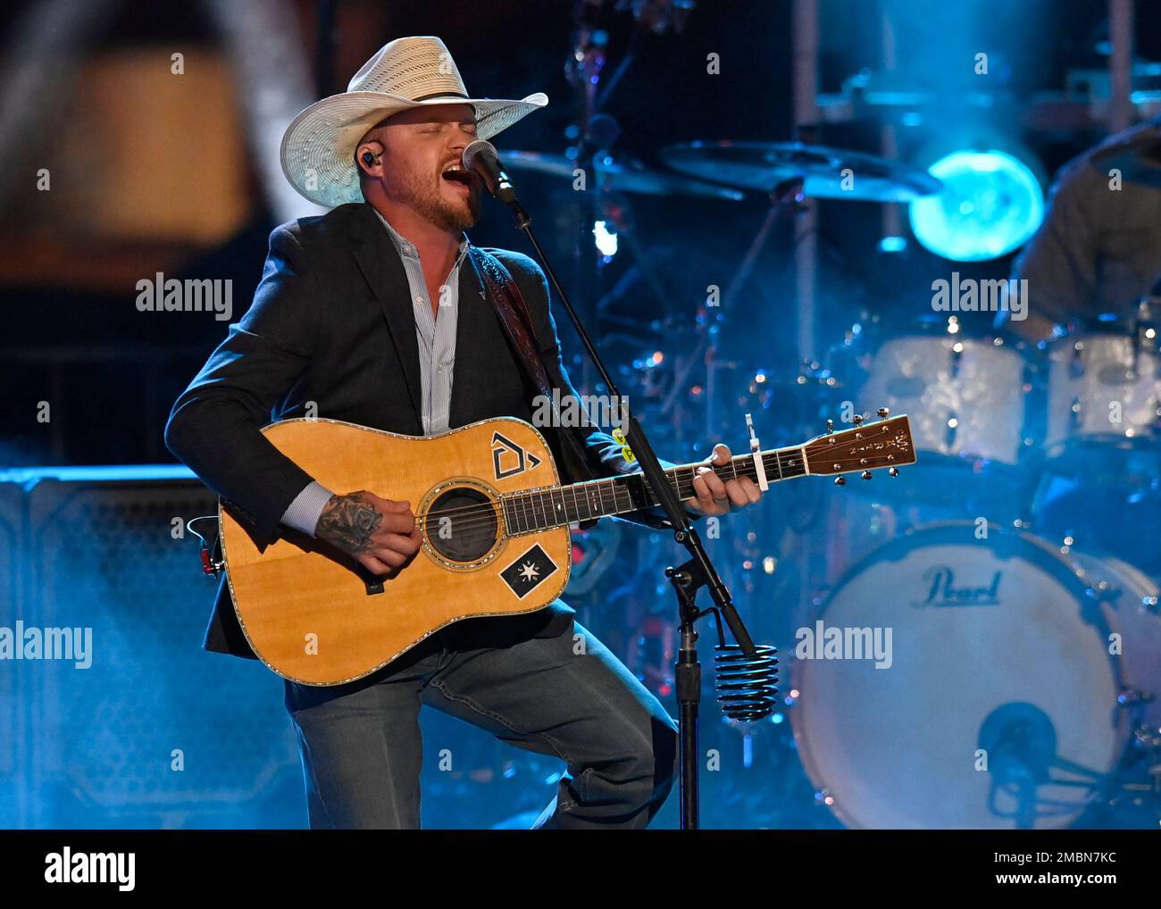 Cody Johnson performs Cody Johnson performs