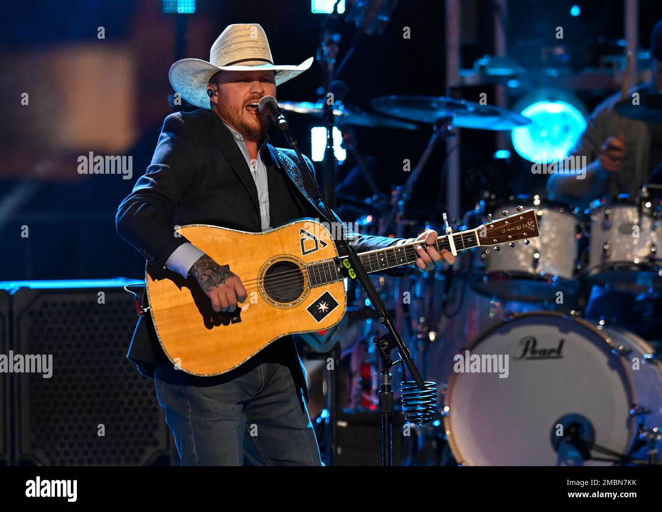 Cody Johnson performs Cody Johnson performs