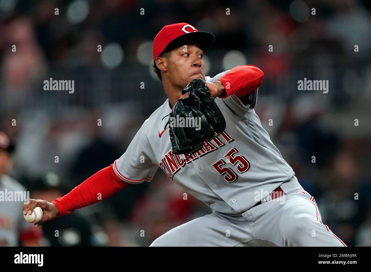 Cincinnati Reds relief pitcher Dauri Moreta (55) works against the ...