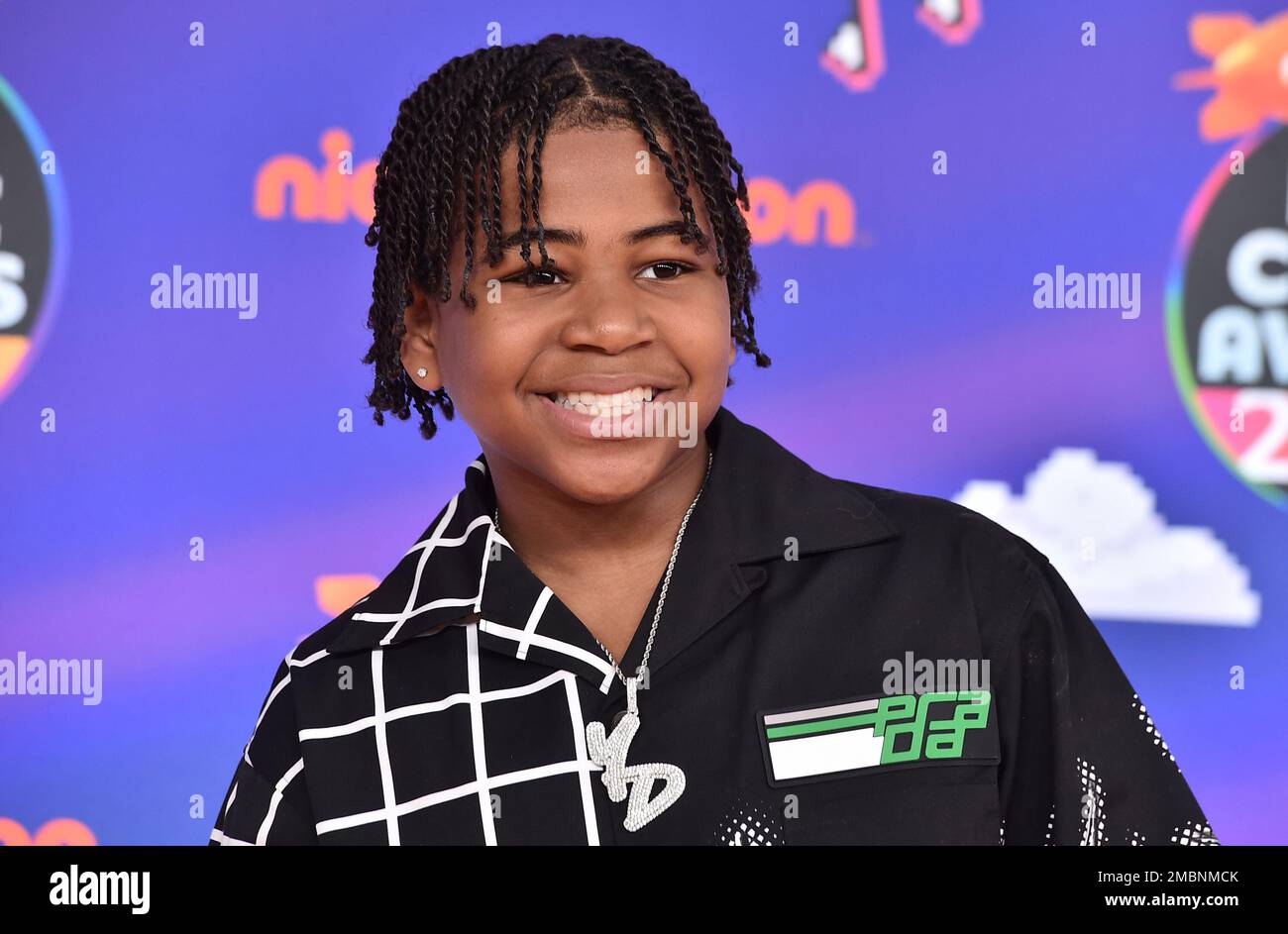 Dylan Gilmer arrives at the Kids Choice Awards on Saturday, April 9 ...