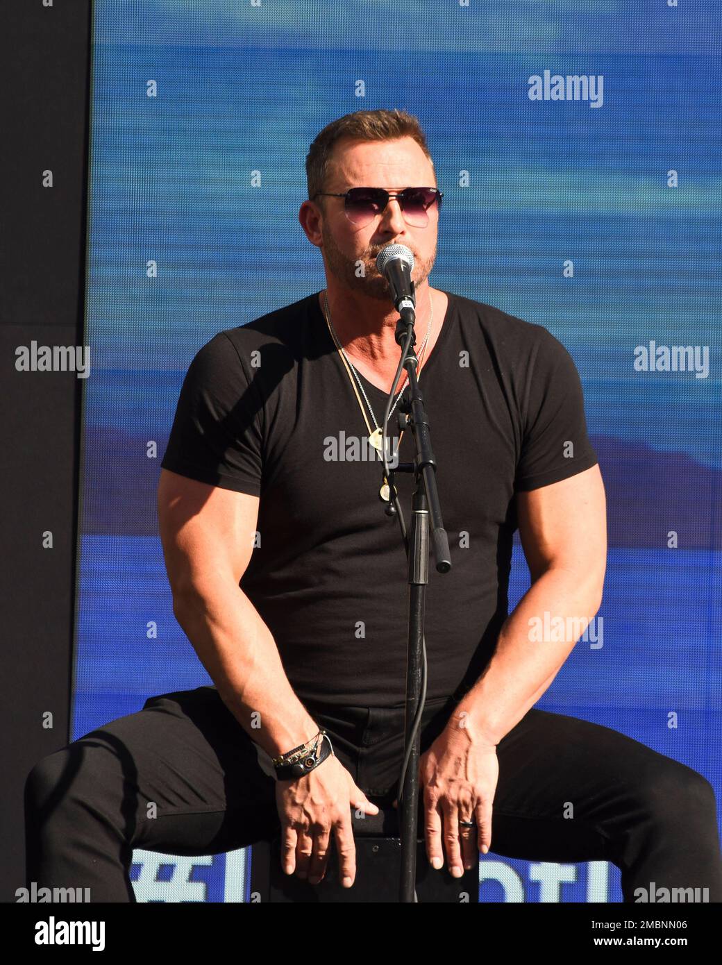 Eric Martsolf attends “Days of Our Lives” Day of Days event. Photo ...