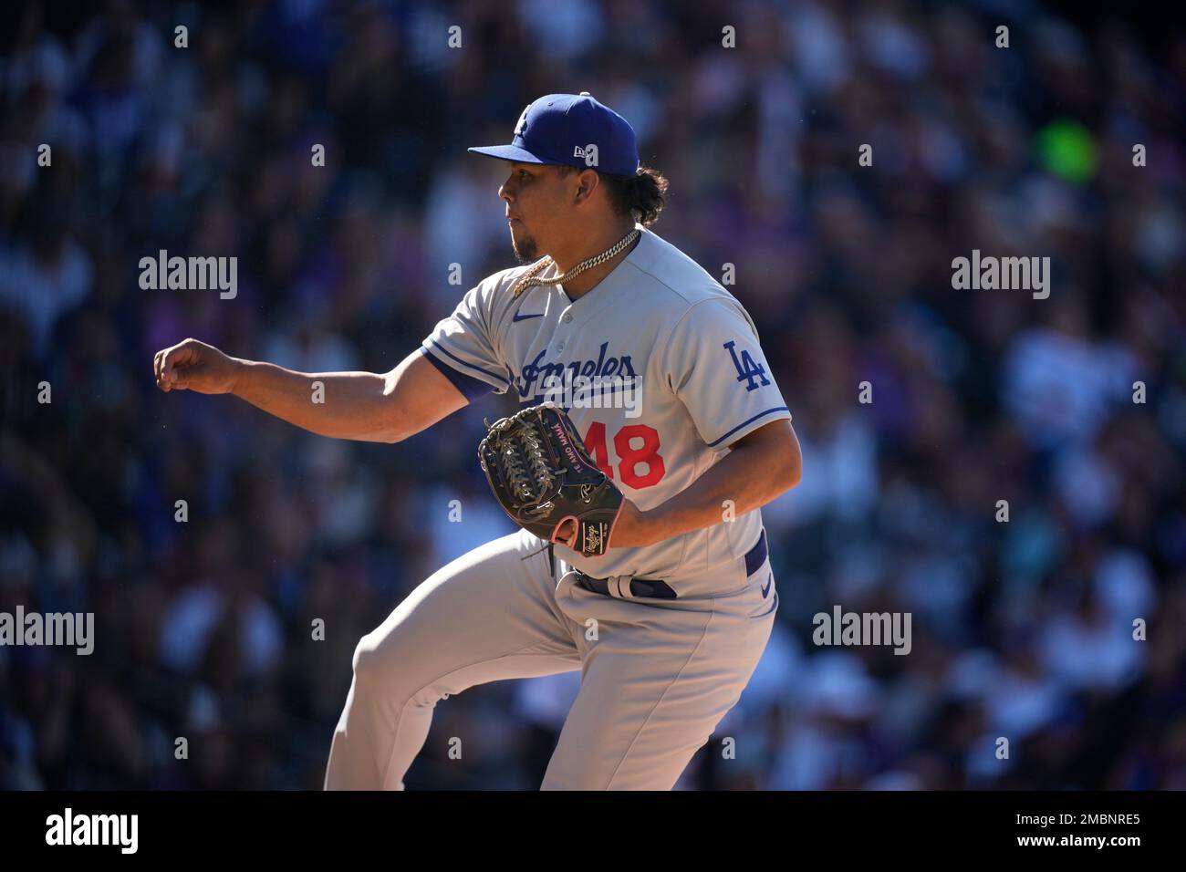 Los Angeles Dodgers relief pitcher Brusdar Graterol (48) in the sixth ...
