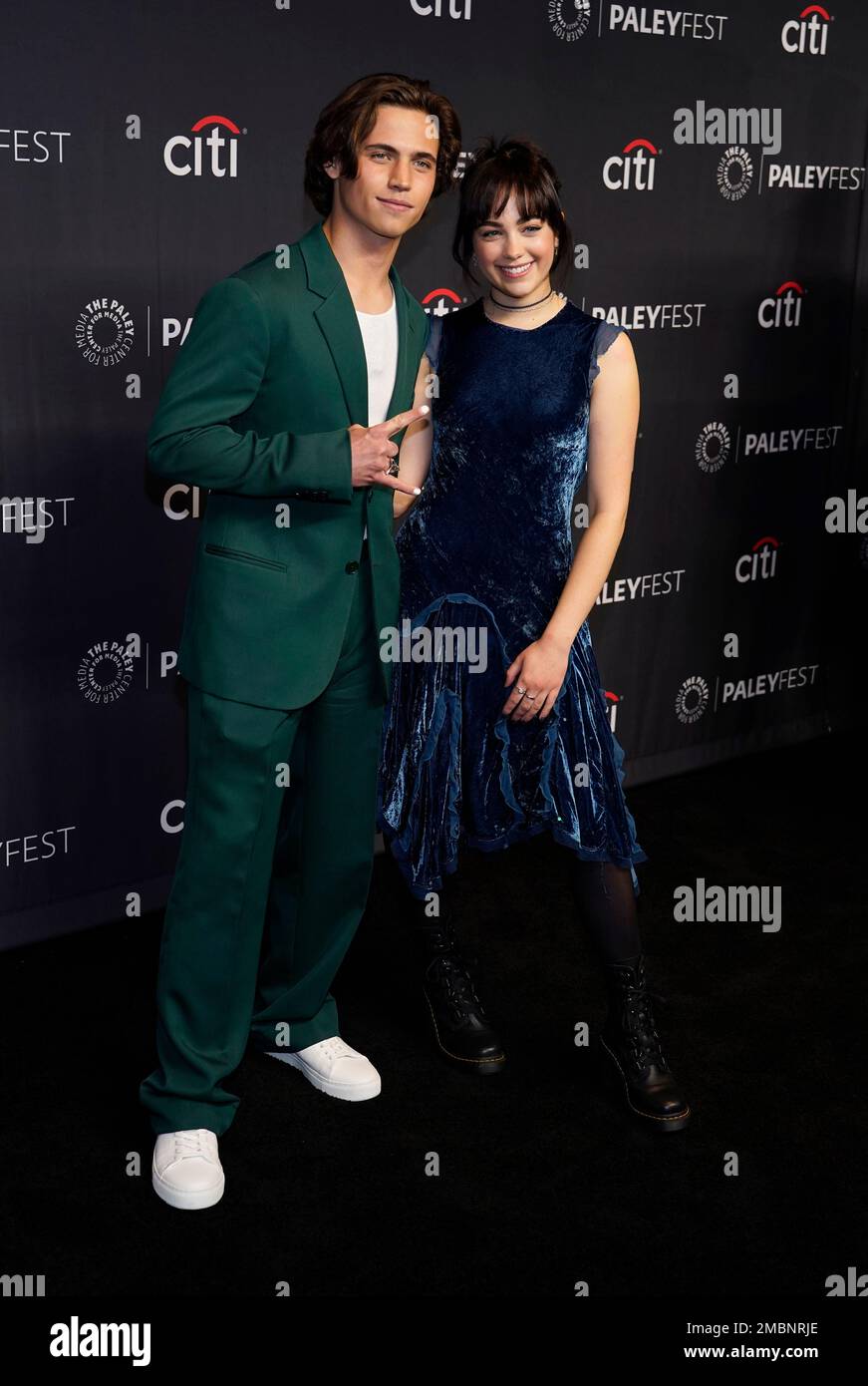 Tanner Buchanan, left, and Mary Mouser, cast members in the Netflix ...