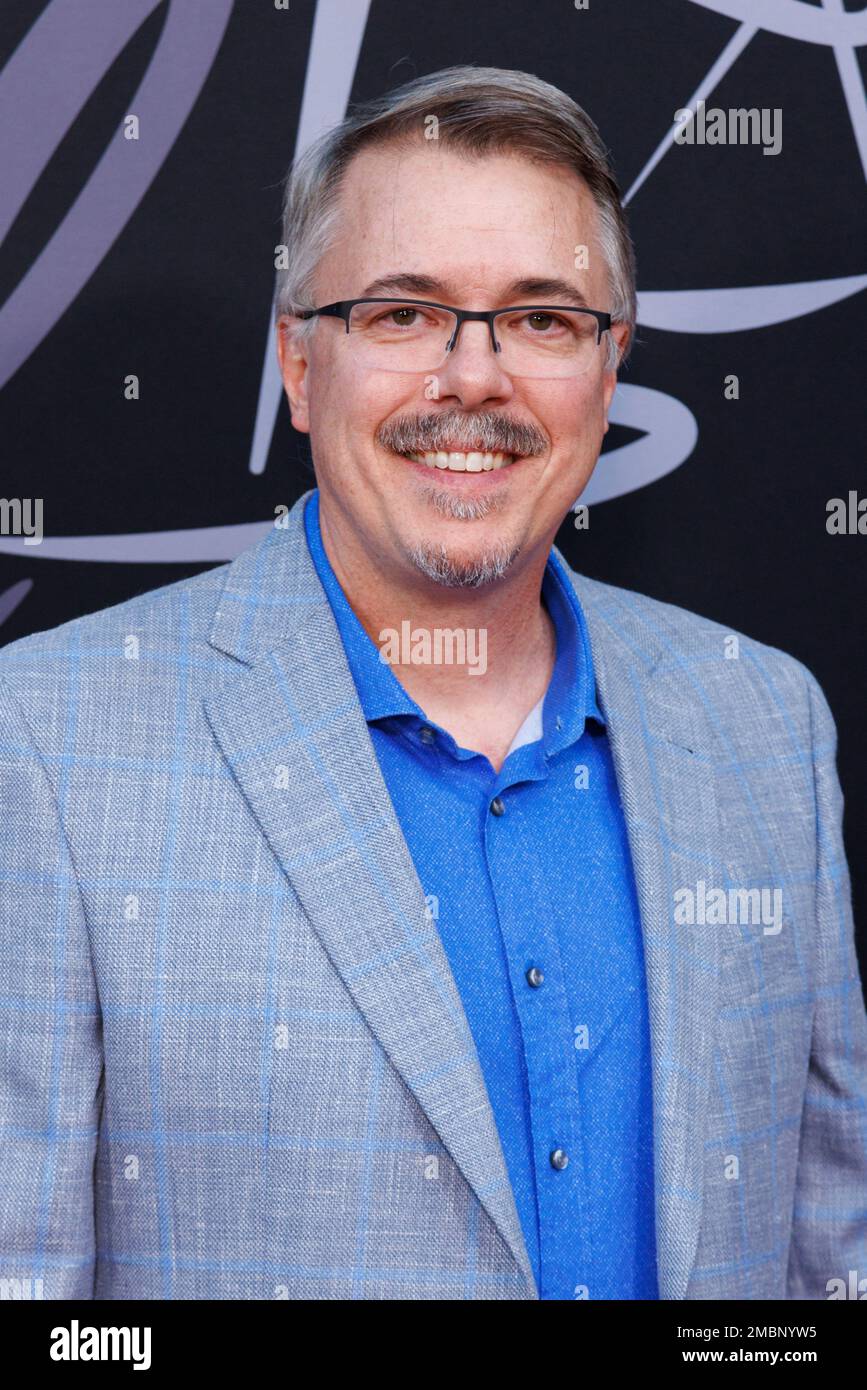 Vince Gillian arrives at the premiere of the final season of "Better ...