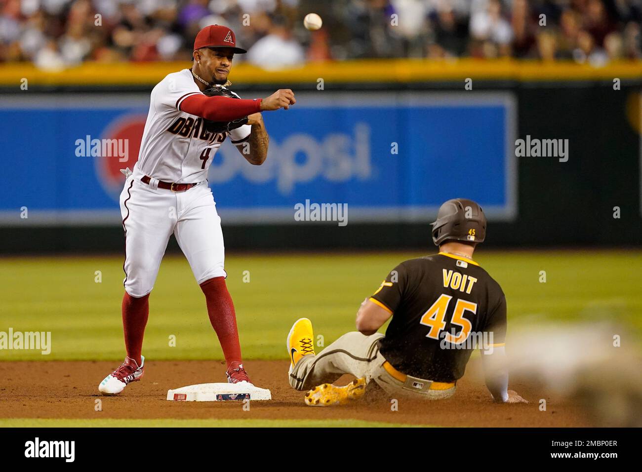 Arizona Diamondbacks' Ketel Marte (4) forces out San Diego Padres' Luke ...