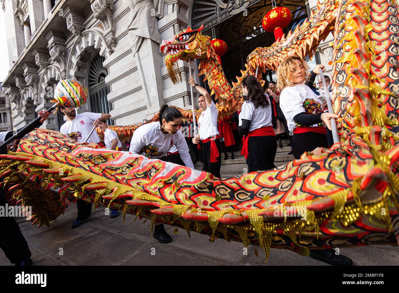 Good luck snake performance hi-res stock photography and images - Alamy