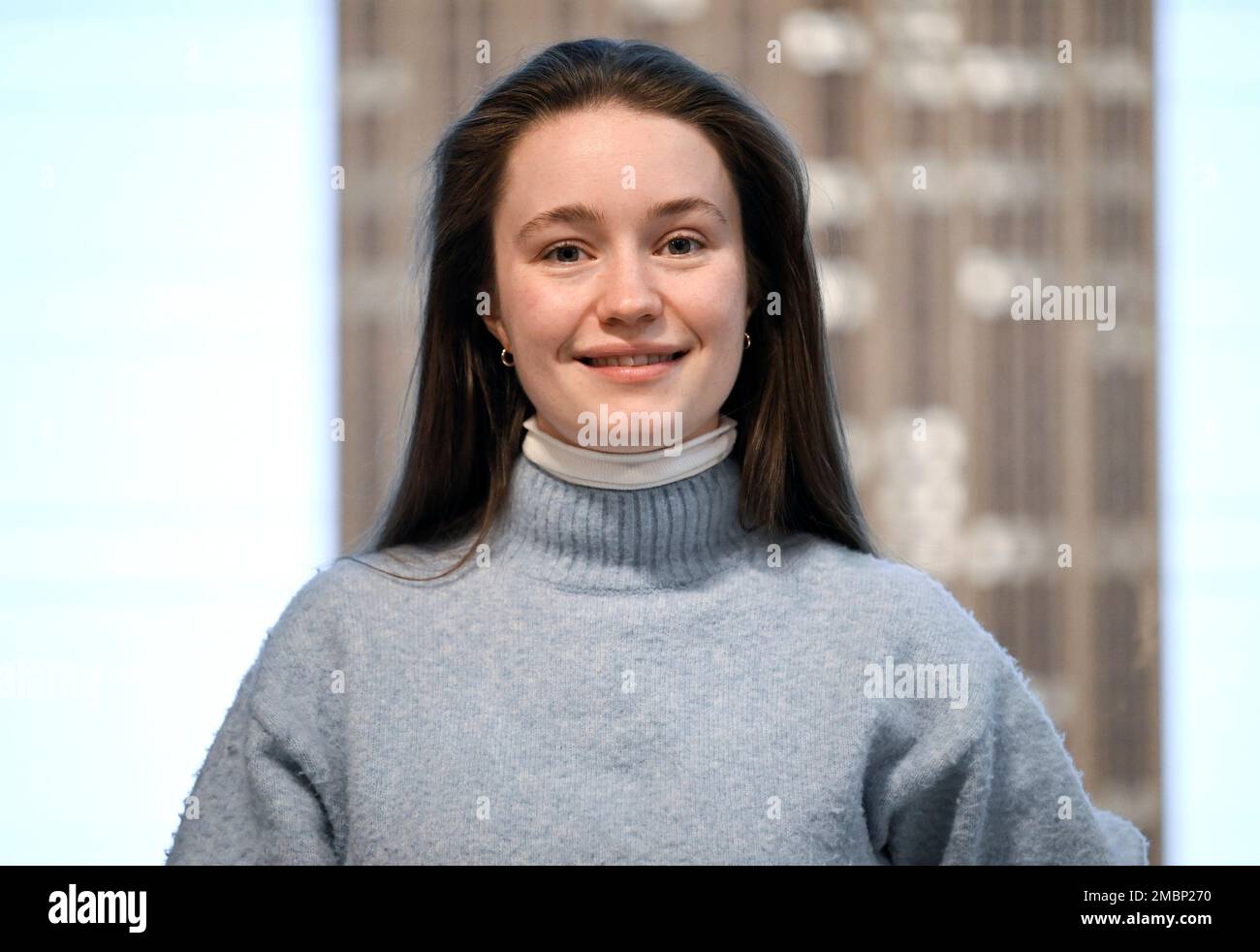 Norwegian singer-songwriter Sigrid visits the Empire State Building in ...