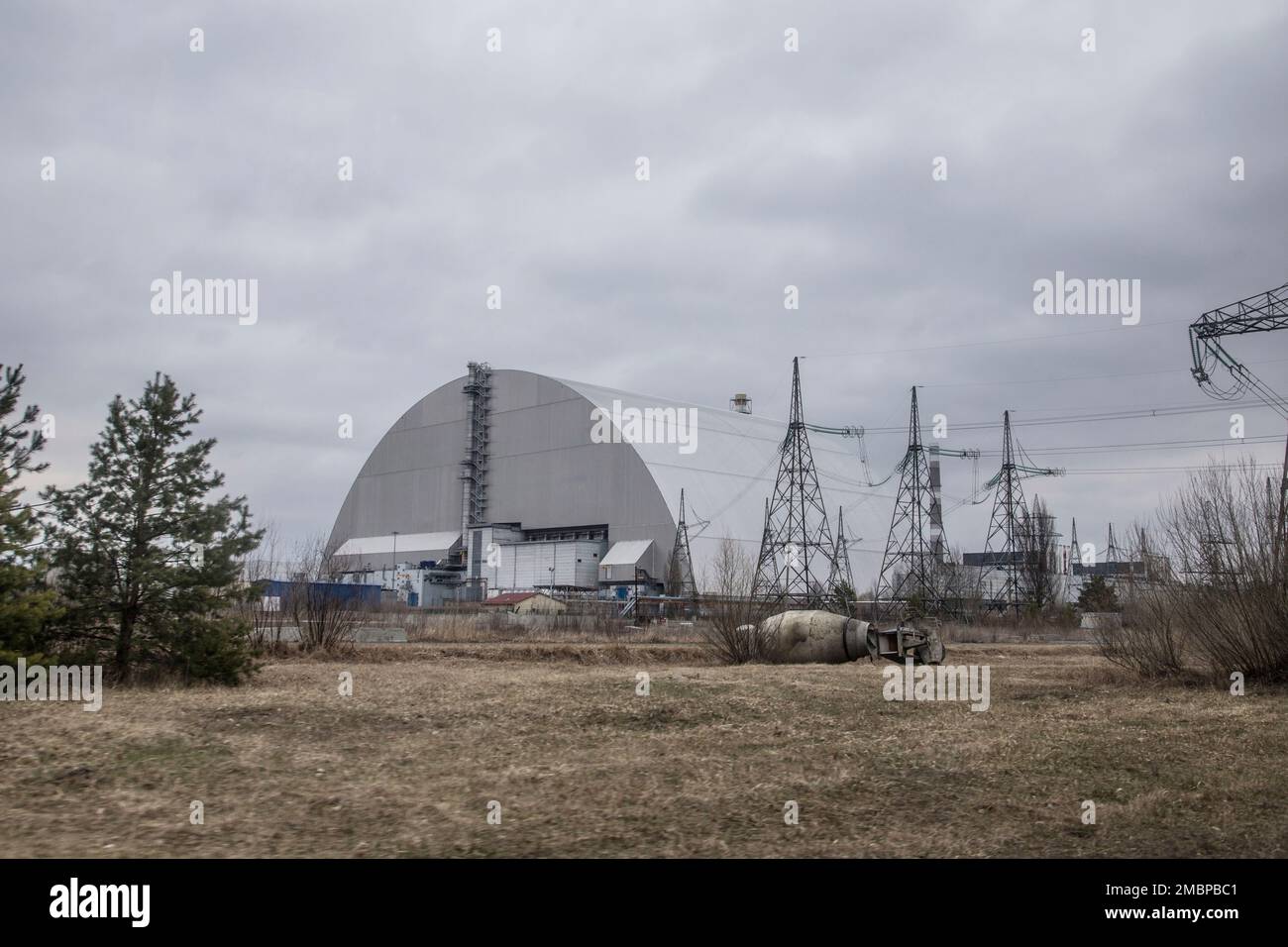 A view of the shelter construction covers the exploded reactor at the ...