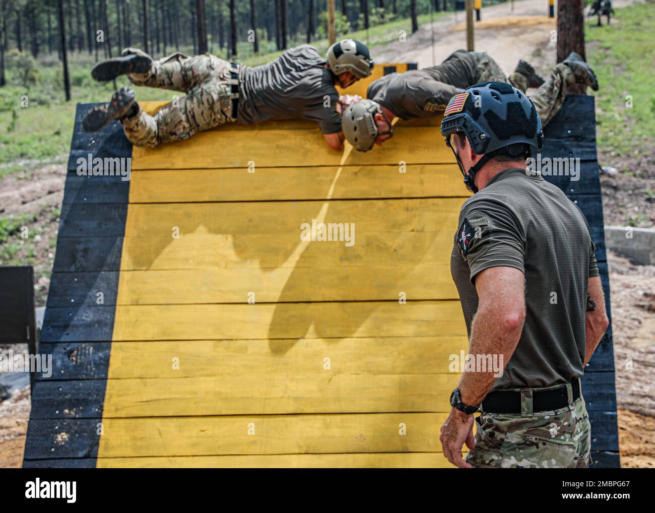 The United States team runs through the obstacle course for the Fuerzas ...