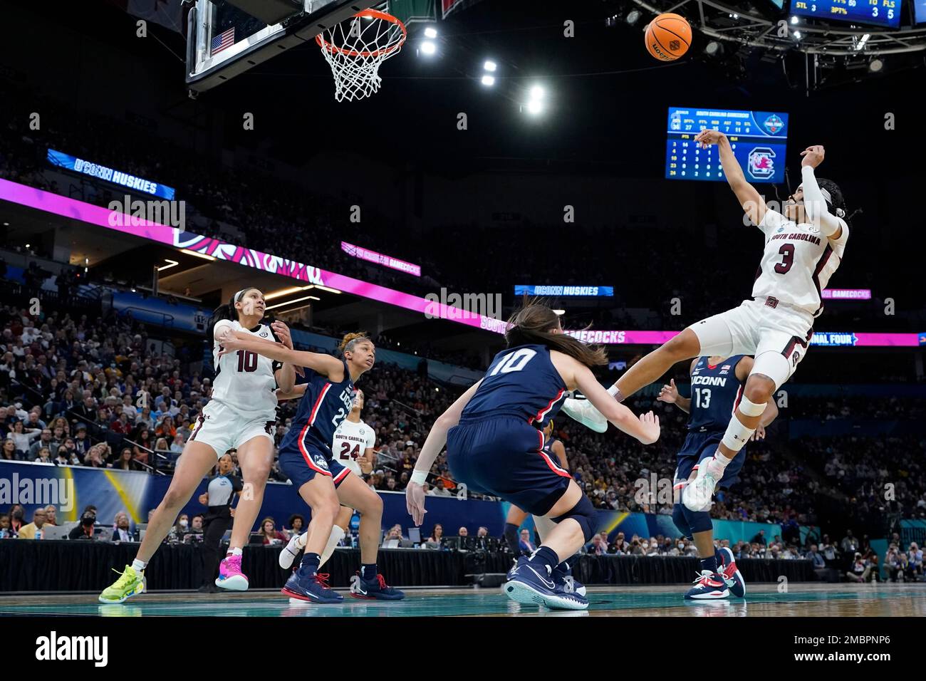 South Carolina's Destanni Henderson shoots during the second half of a ...