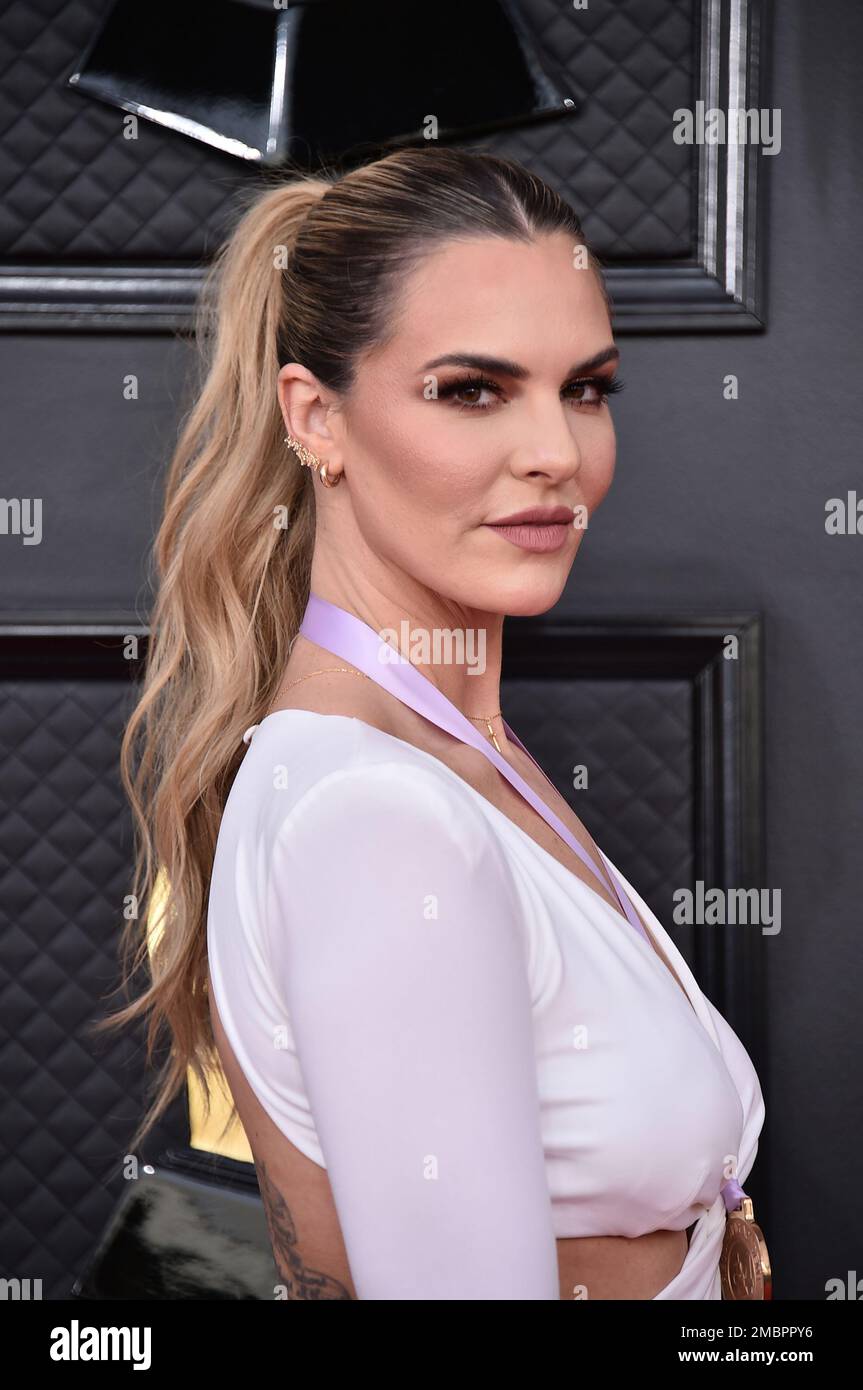 Whitney Phillips arrives at the 64th Annual Grammy Awards at the MGM ...
