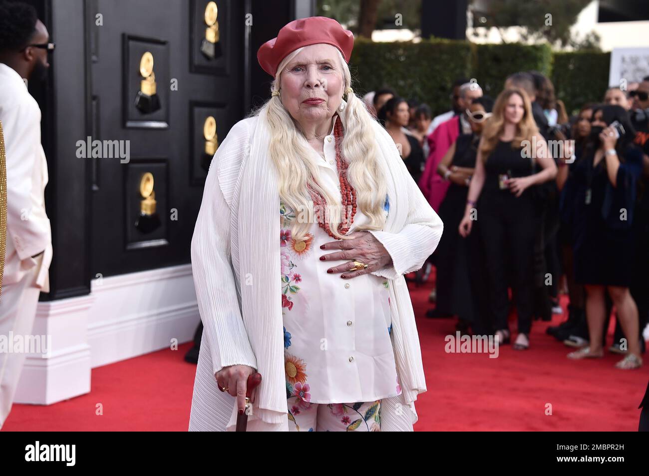 Joni Mitchell arrives at the 64th Annual Grammy Awards at the MGM Grand ...