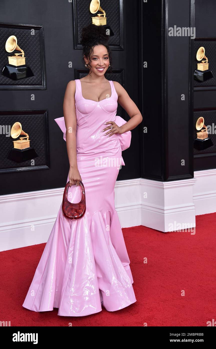 Tinashe arrives at the 64th Annual Grammy Awards at the MGM Grand ...