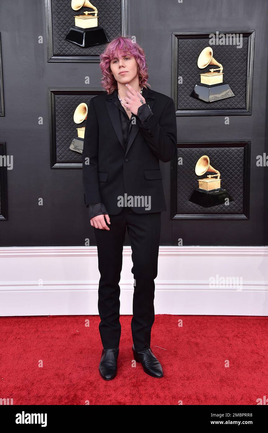 The Kid LAROI arrives at the 64th Annual Grammy Awards at the MGM Grand ...
