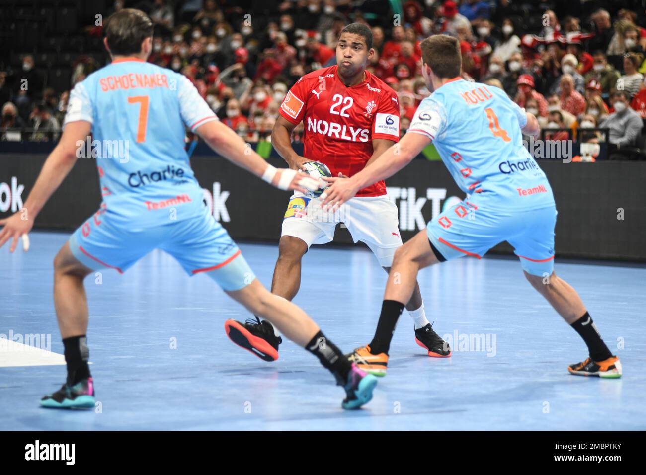 Mads mensah larsen handball hi-res stock photography and images - Alamy