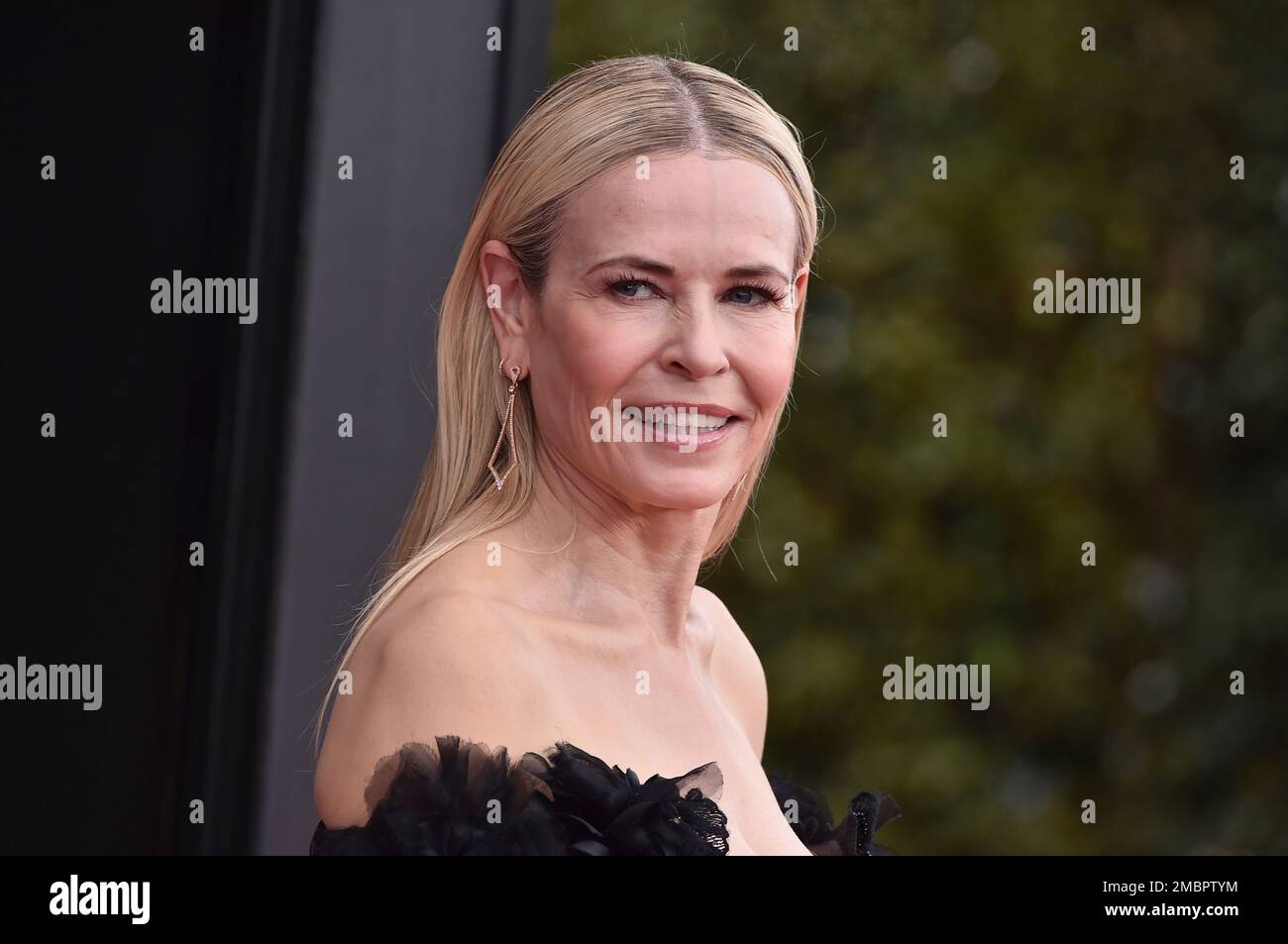 Chelsea Handler arrives at the 64th Annual Grammy Awards at the MGM ...