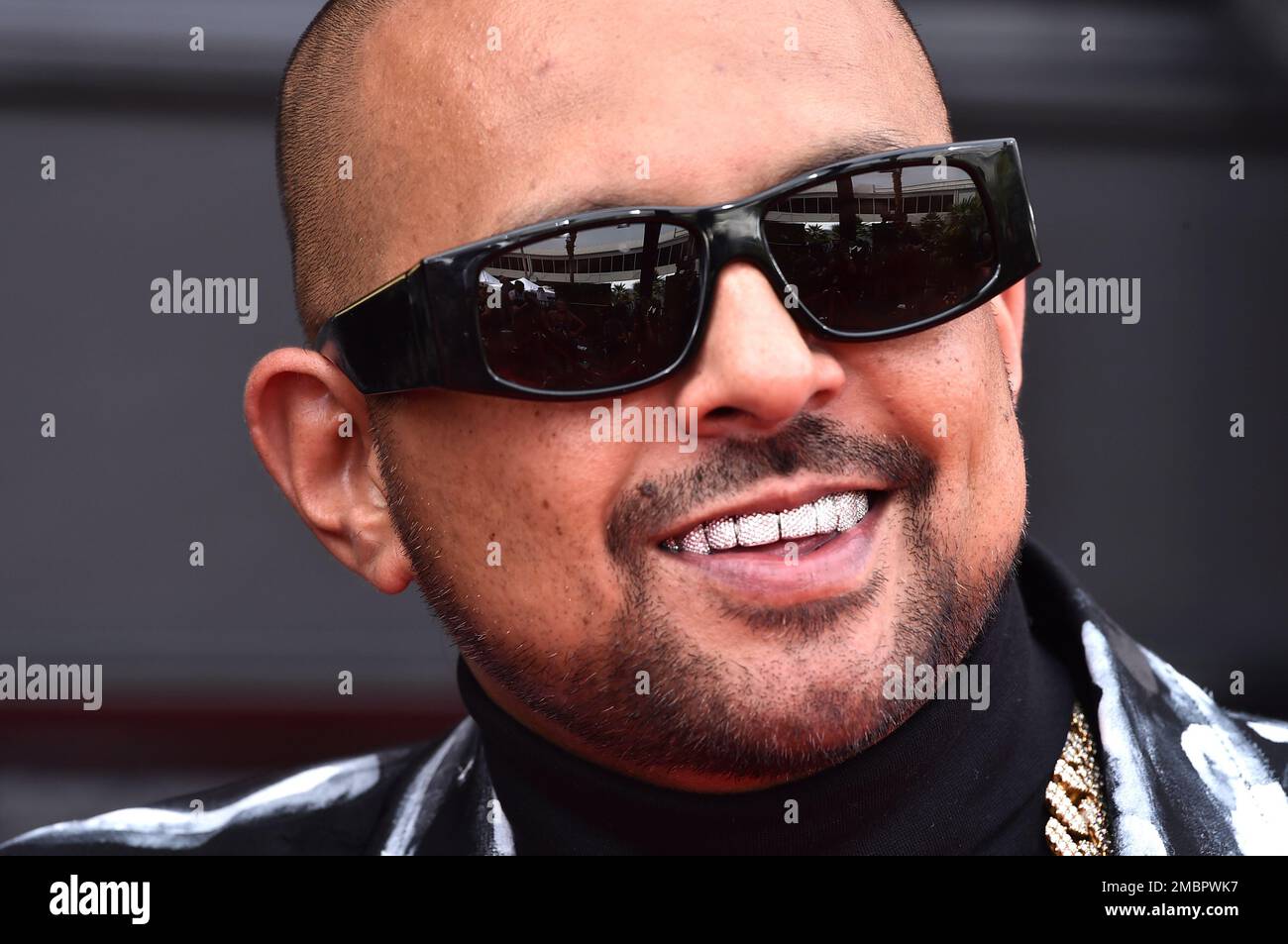 Sean Paul arrives at the 64th Annual Grammy Awards at the MGM Grand ...