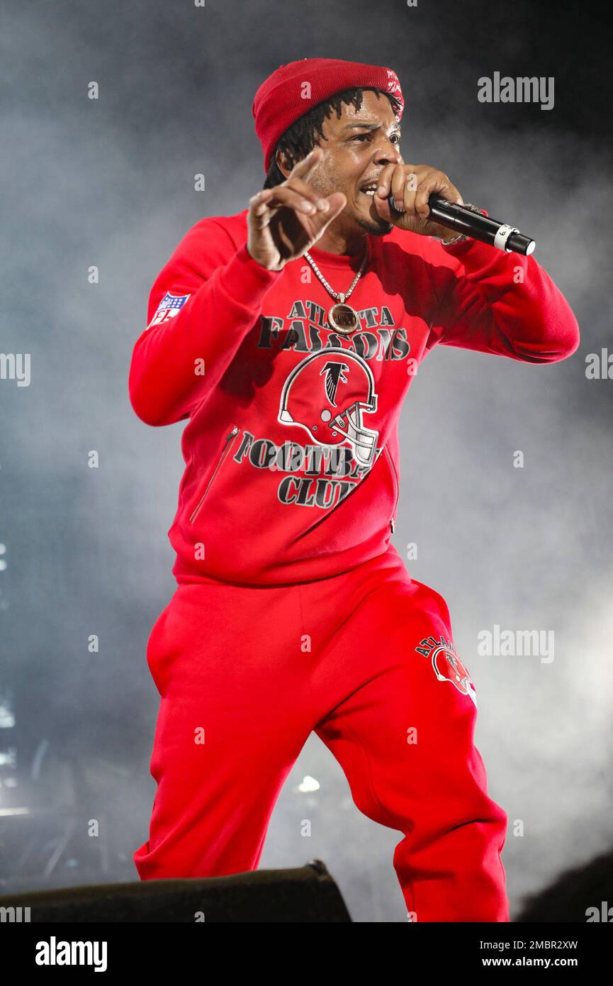 T.I. Performs during the Legendz of the Streetz Tour on Friday, April 1 ...