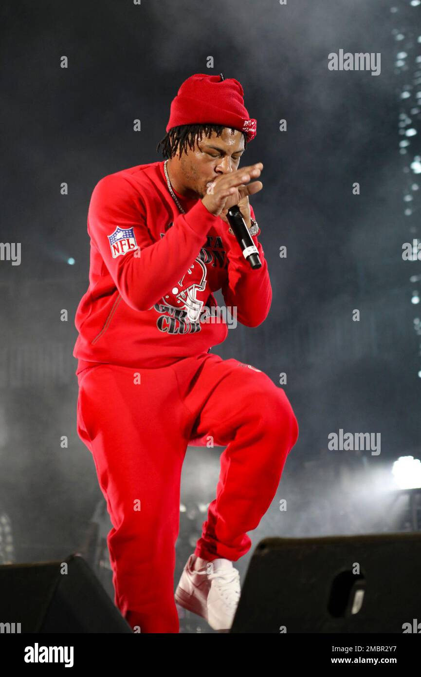 T.I. Performs during the Legendz of the Streetz Tour on Friday, April 1 ...