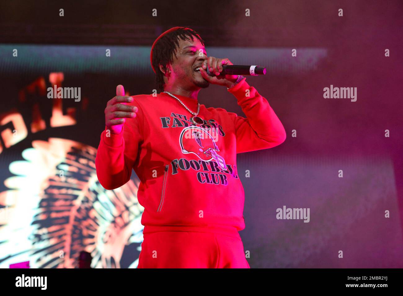 T.I. Performs during the Legendz of the Streetz Tour on Friday, April 1 ...