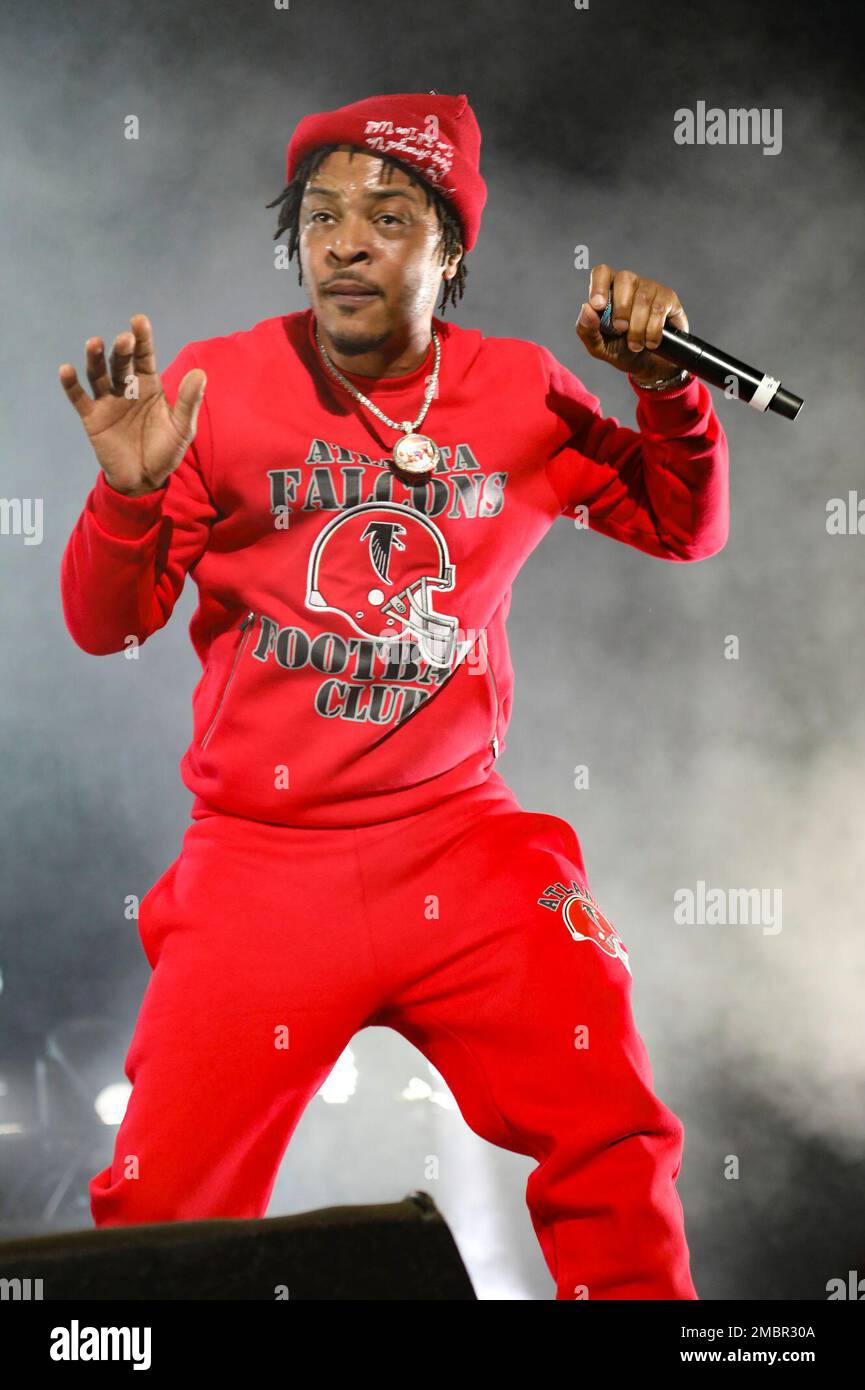 T.I. Performs during the Legendz of the Streetz Tour on Friday, April 1 ...