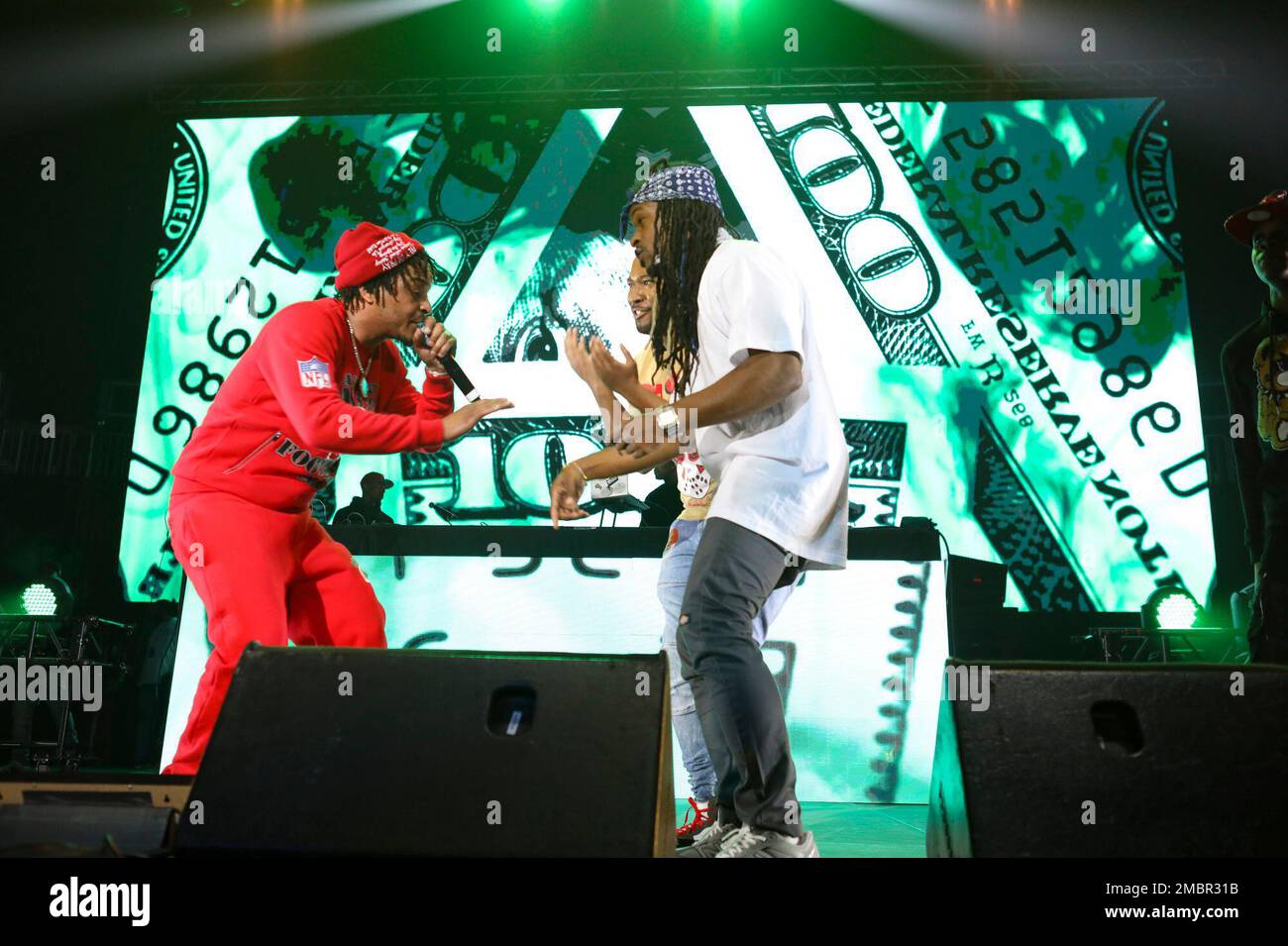 T.I. Performs during the Legendz of the Streetz Tour on Friday, April 1 ...