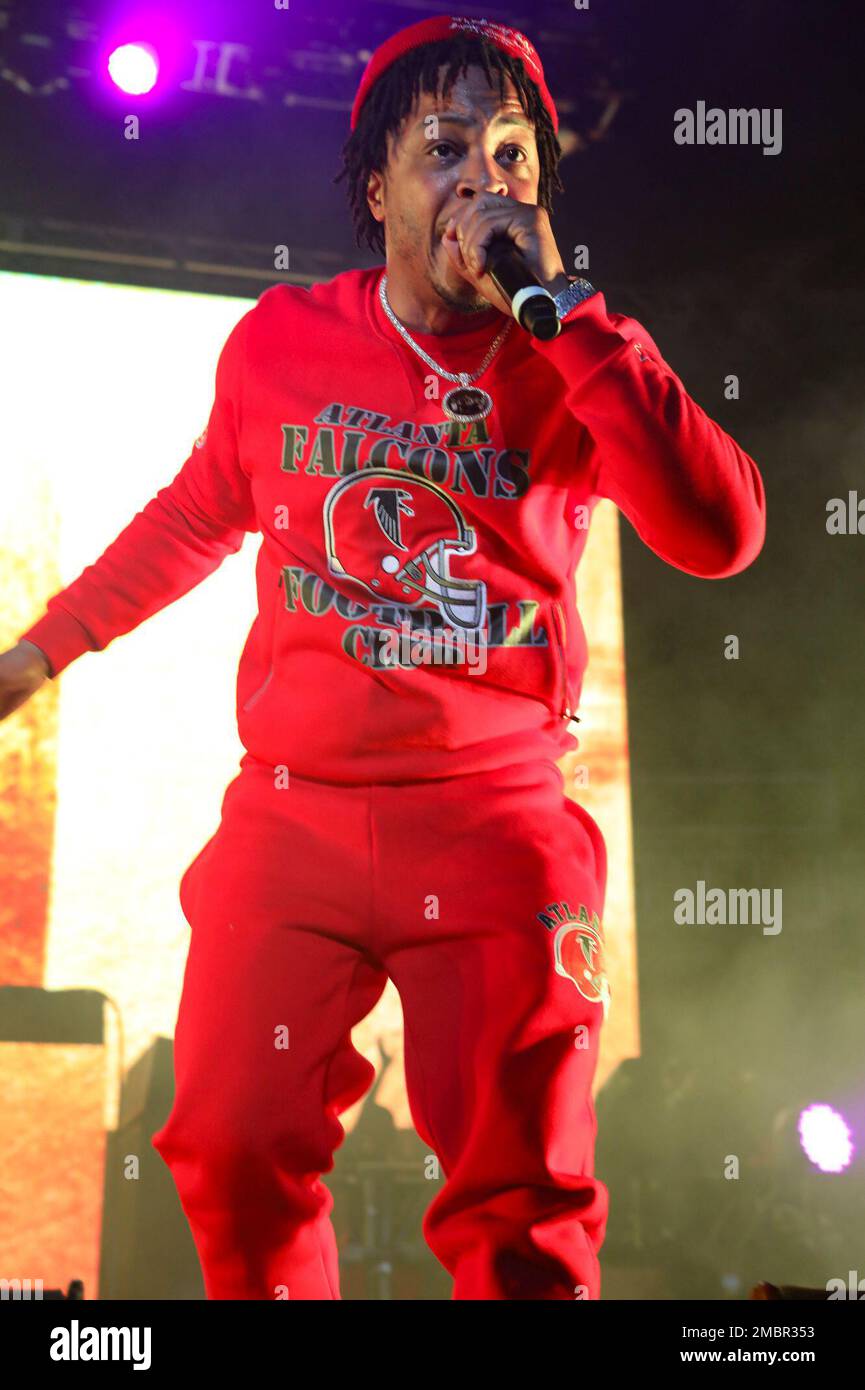 T.I. Performs during the Legendz of the Streetz Tour on Friday, April 1 ...