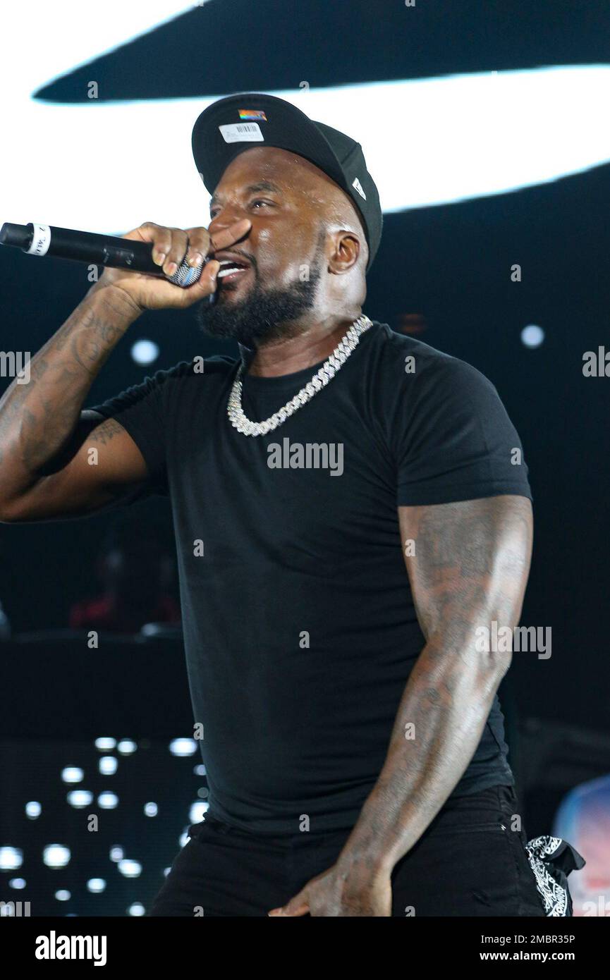 Jeezy Performs during the Legendz of the Streetz Tour on Friday, April ...