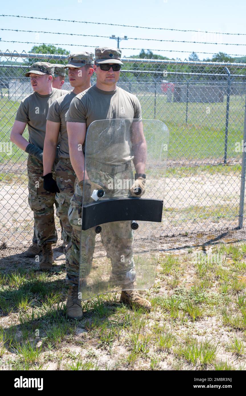 300th military police brigade hi-res stock photography and images - Alamy