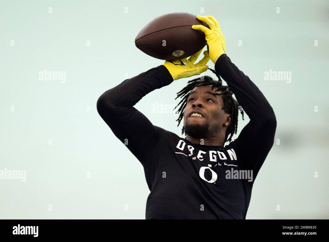 Oregon cornerback Mykael Wright catches during the school's NFL ...