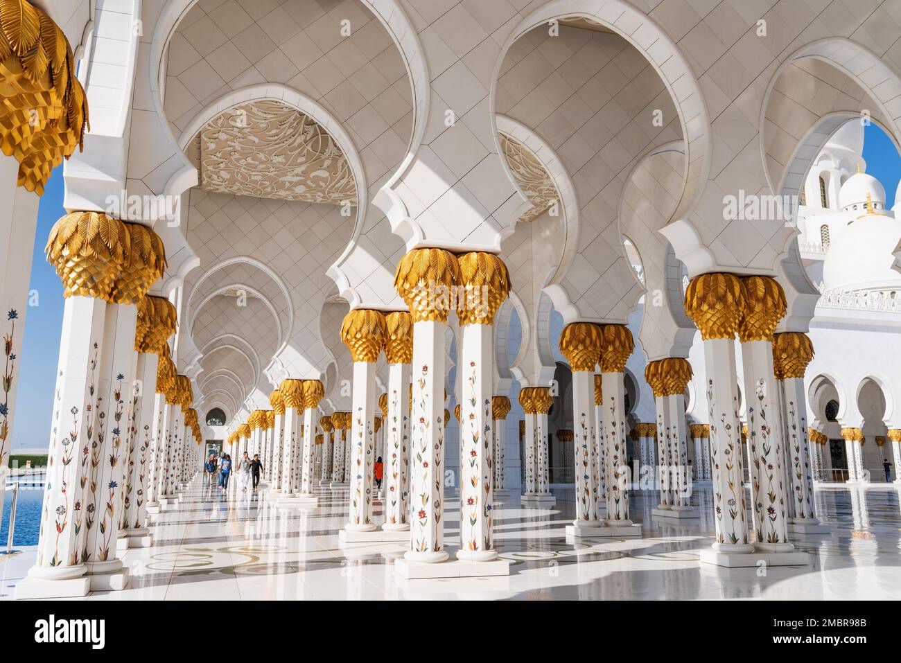 ABU dhabi grand mosque Stock Photo - Alamy