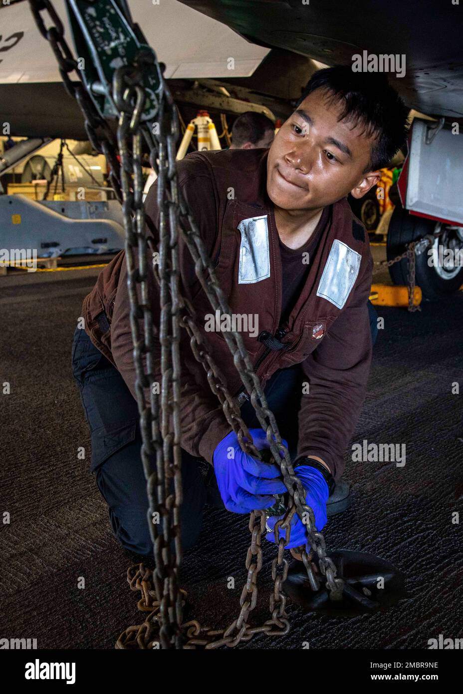 220620-N-OL632-1005 ATLANTIC OCEAN (June 20, 2022) Aviation Electronics ...