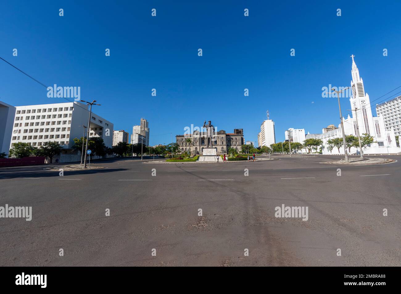 Independence Square in Maputo, Mozambique: home to statue of first ...