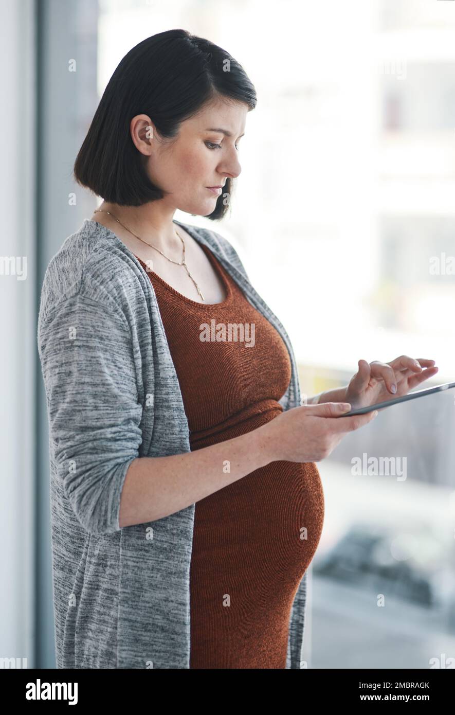 Pregnant worker hi-res stock photography and images - Alamy