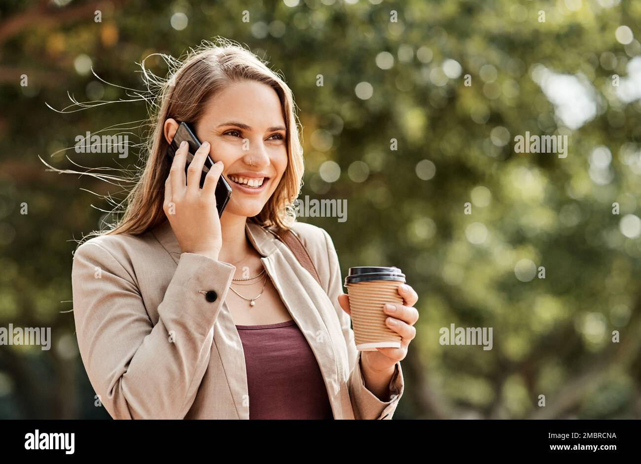 Mobile phone call outside hi-res stock photography and images - Alamy