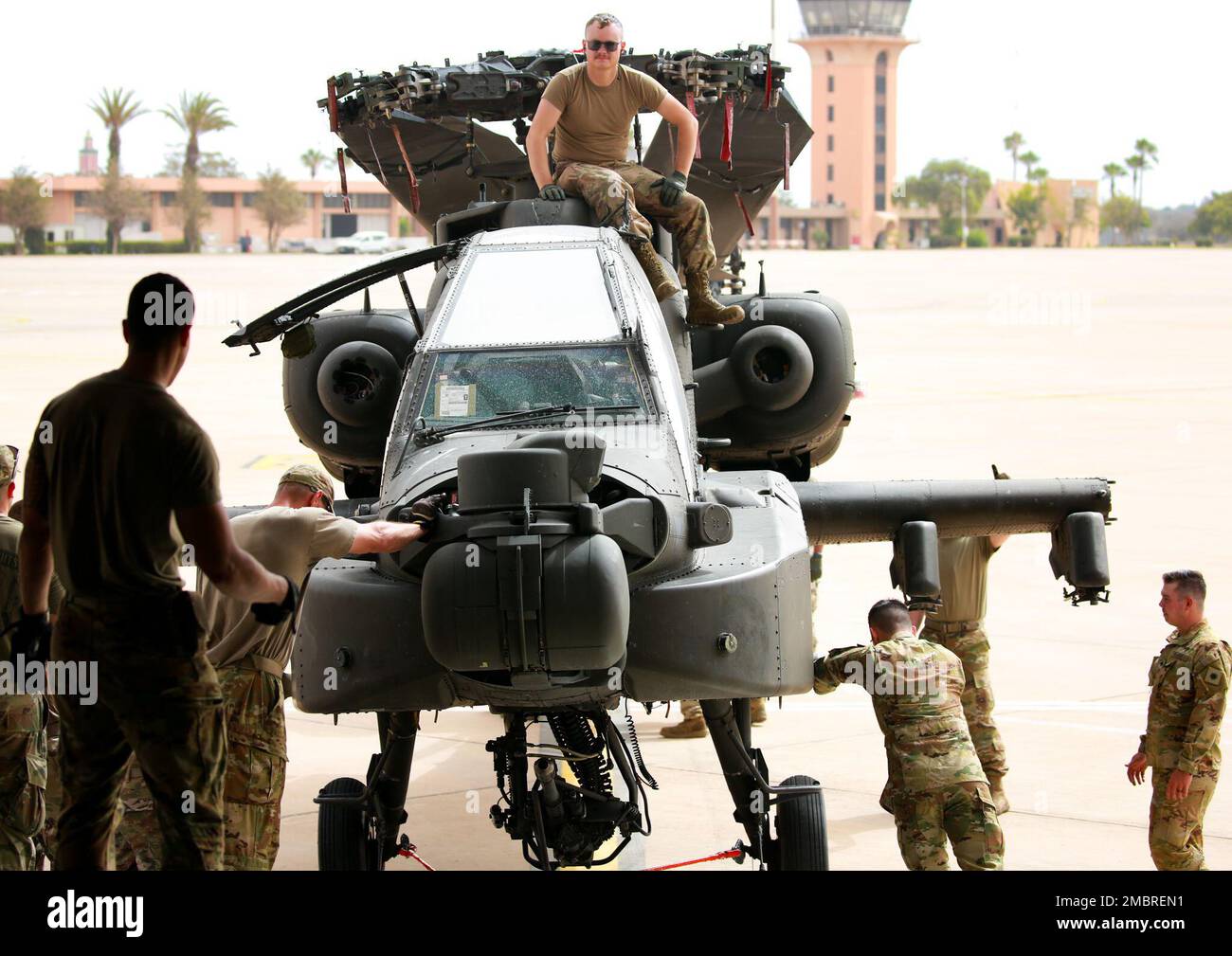 U.S. Soldiers from the 1st Attack Reconnaissance Battalion, 1-211th ...