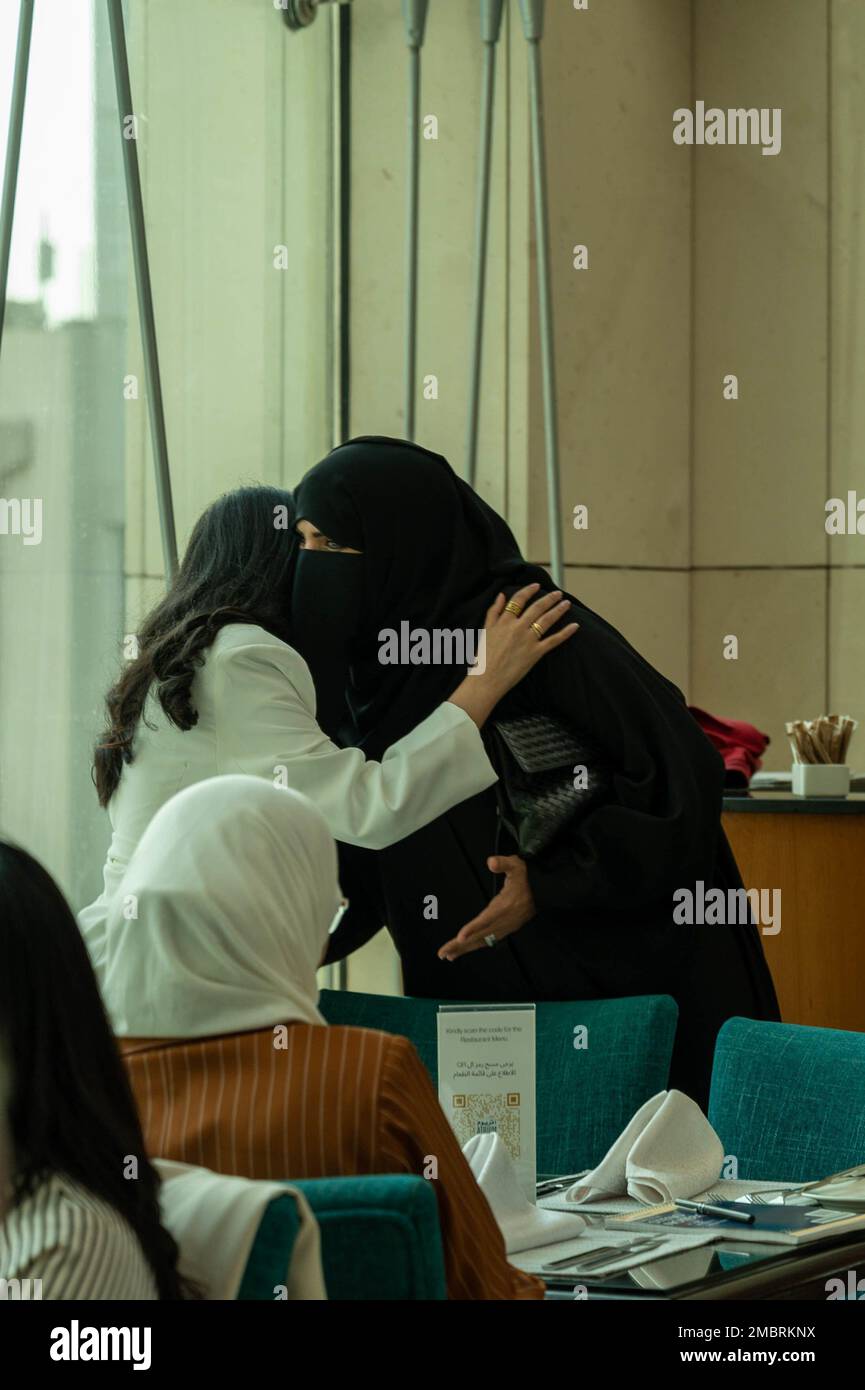 Kuwait city women hi-res stock photography and images - Alamy